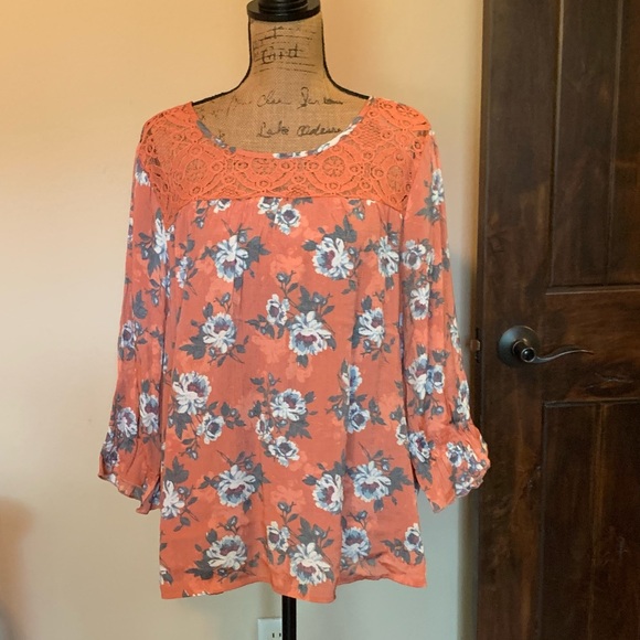 retrology | Tops | Last One Pretty Floral Plus Topnew | Poshmark